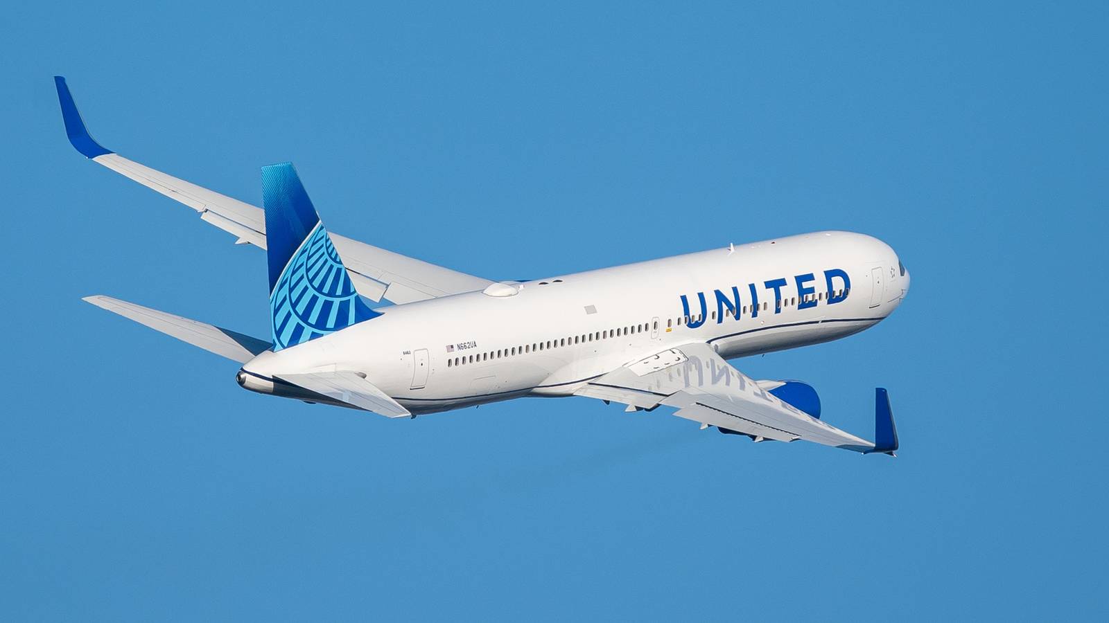 Over 3 Million People Booked United Airlines Flights With Miles This Summer