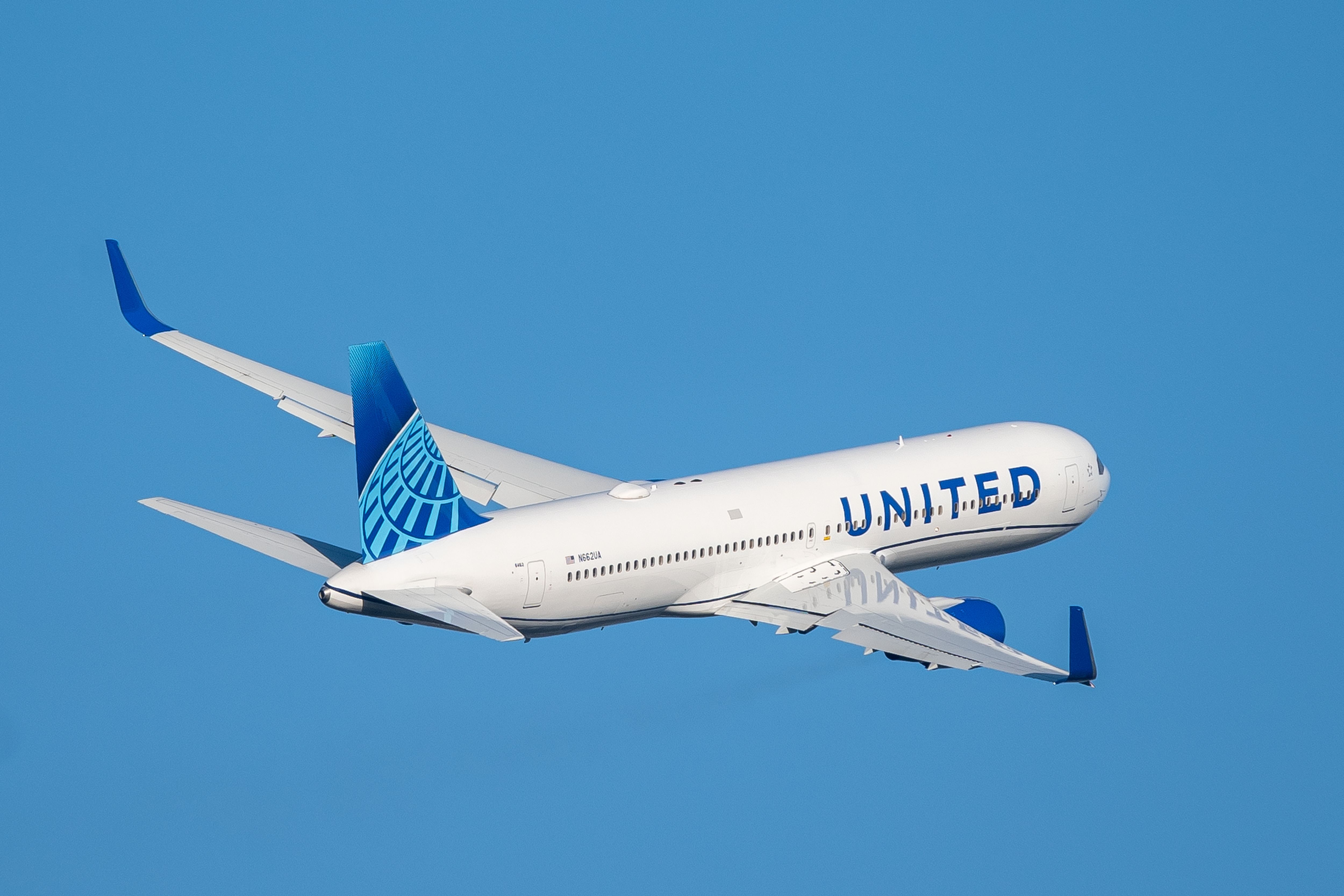 What Do United Express' Operations Look Like At Each Of The Airline's Hubs?