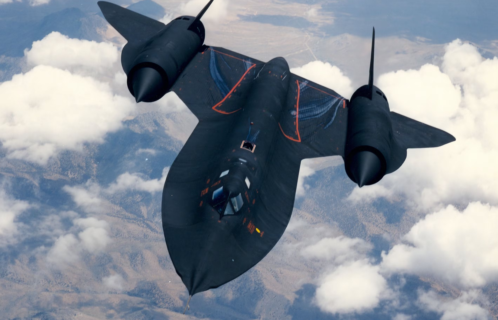What's The Difference Between Tactical & Strategic Reconnaissance Aircraft?
