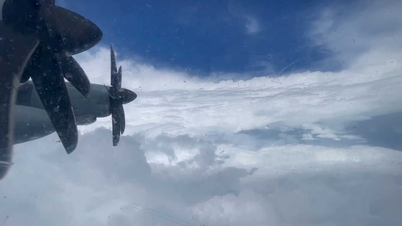 How Does The US Air Force Prepare For A Hurricane?