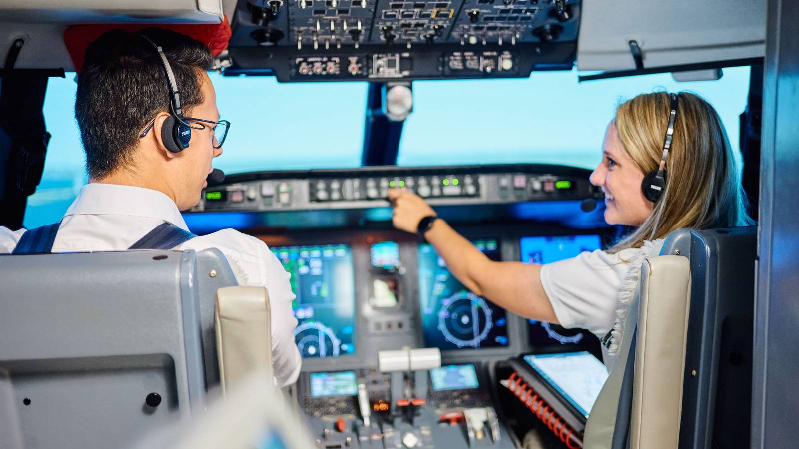 Expert Opinion: Pilot Preference Between Airlines and Private Aviation