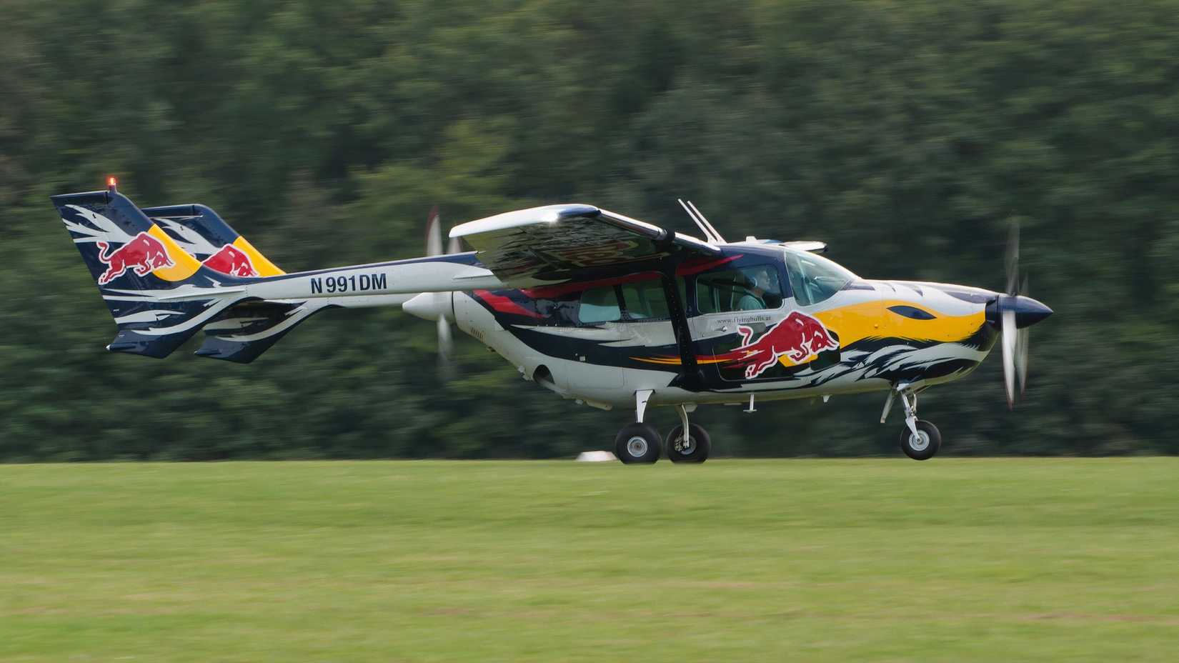 What Made The Cessna Skymaster So Unique?