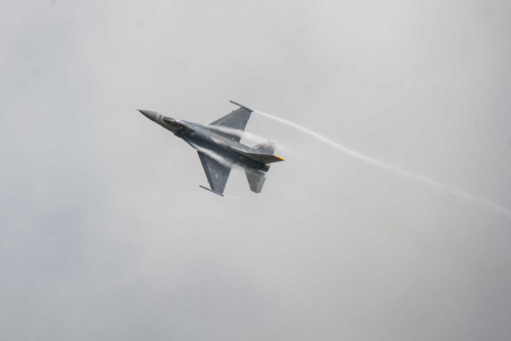 A Complete Guide To The Lockheed Martin F-16's Variants & The Countries ...