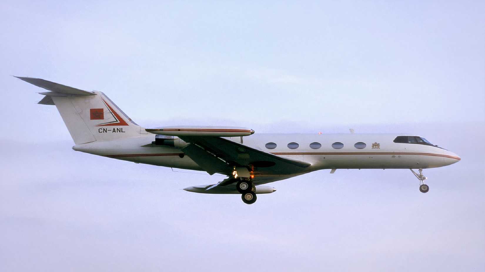 The First Large-Cabin Private Jet: A Guide To The Gulfstream II
