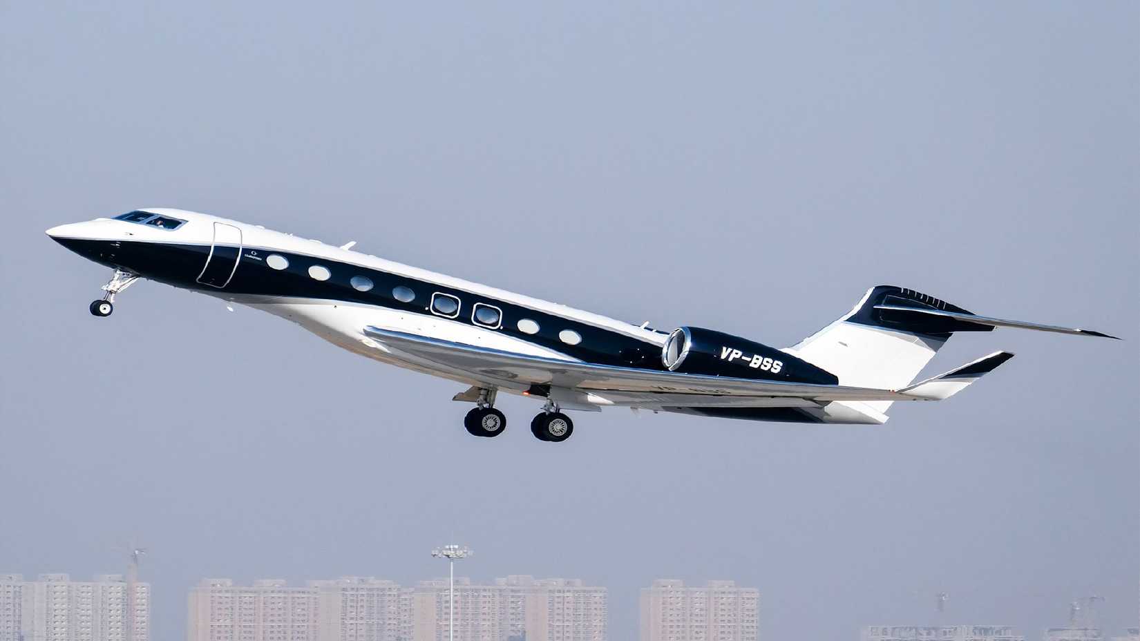 A Comparison Between The 3 Ultra-Long-Range Gulfstream Private Jets