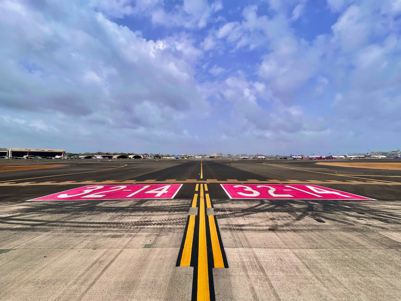 How Do Pilots Know Where To Taxi?