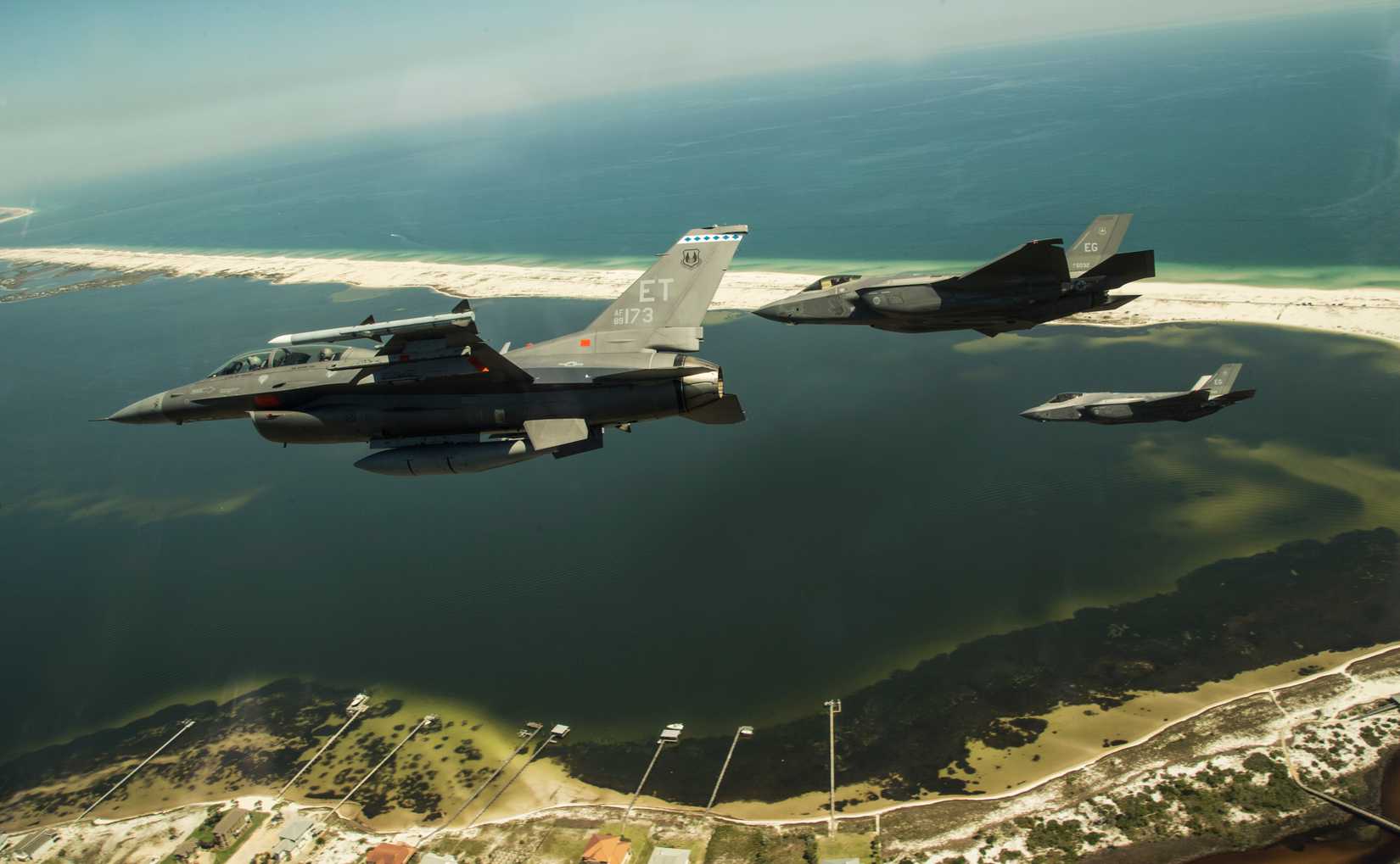 Top 5 US Naval Air Bases For Aviator Training