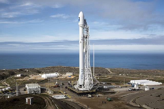 5 Fast Facts On SpaceX's Falcon Rockets