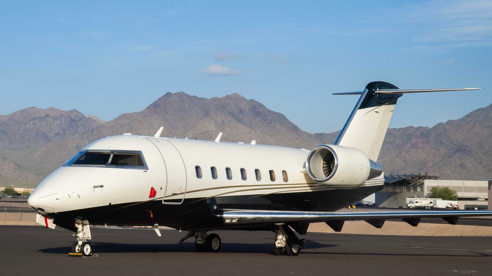 The Extensive History Of The Bombardier Challenger 600 Series