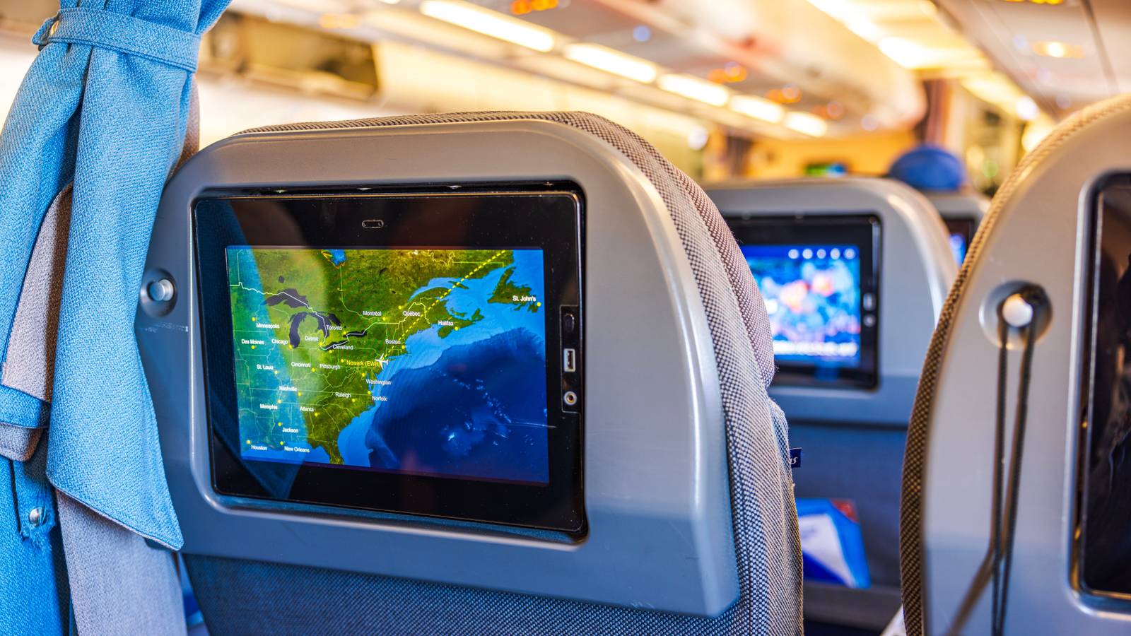 What Aspects Are Important To You When It Comes To Airlines' Moving Maps?