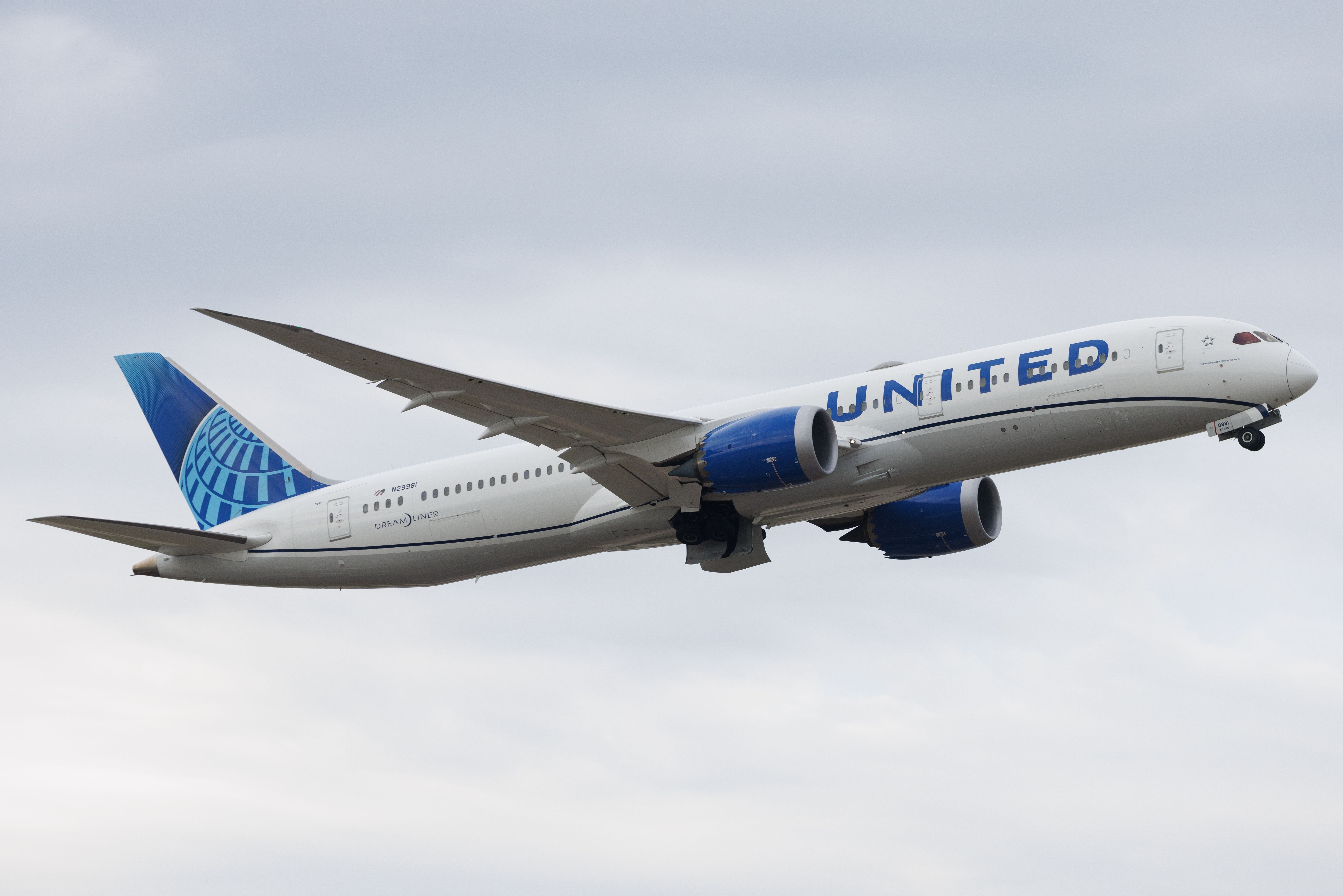 How Do The 'Big Three' US Airlines Configure Their Boeing 737 Aircraft?