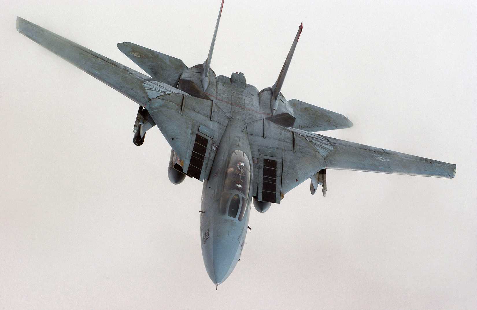 f18 tomcat