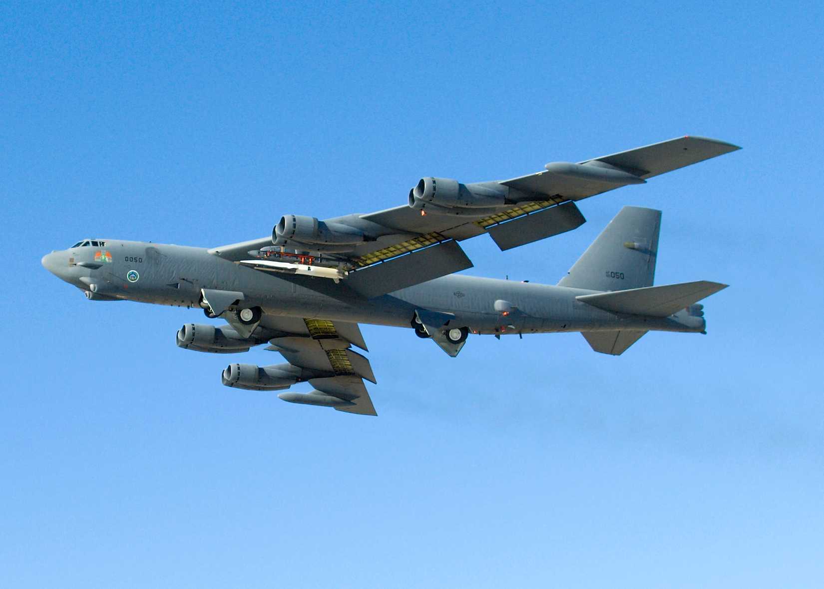 Which Aircraft Are Operated Exclusively By The US Military?