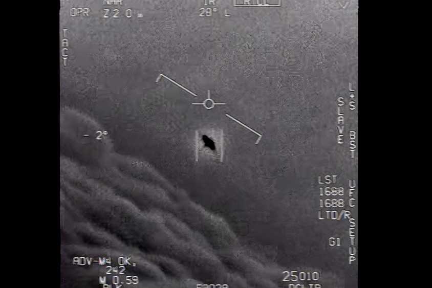 5 Unexplained UAP Sightings Reported by US Military Pilots