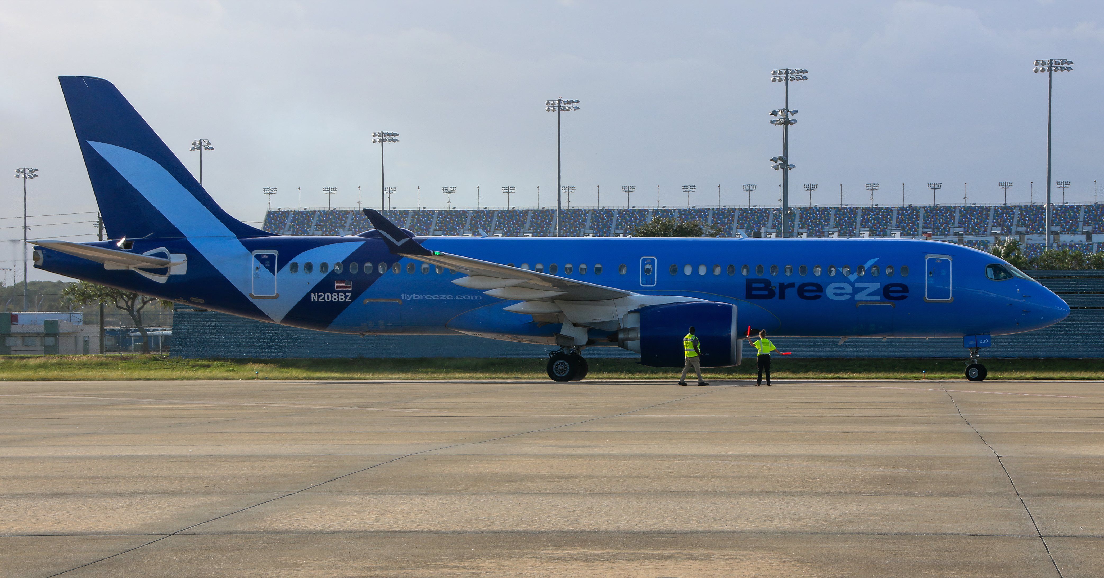 Breeze Airways Commences Service to Daytona Beach