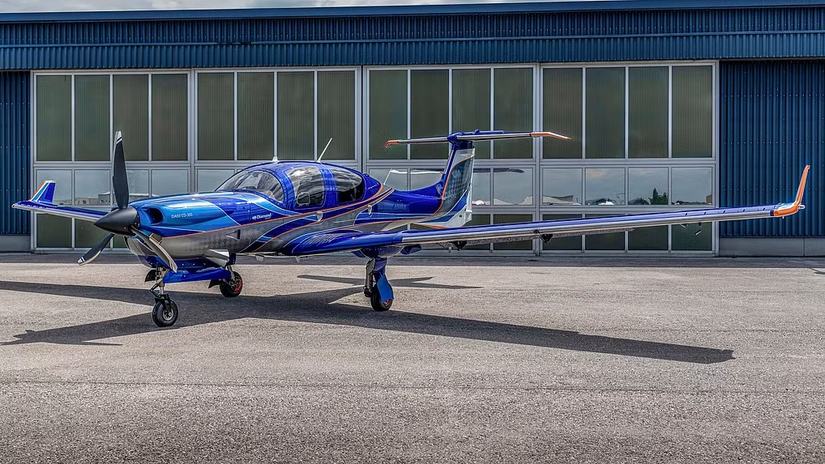 How Much Does A Diamond DA50 RG Cost?