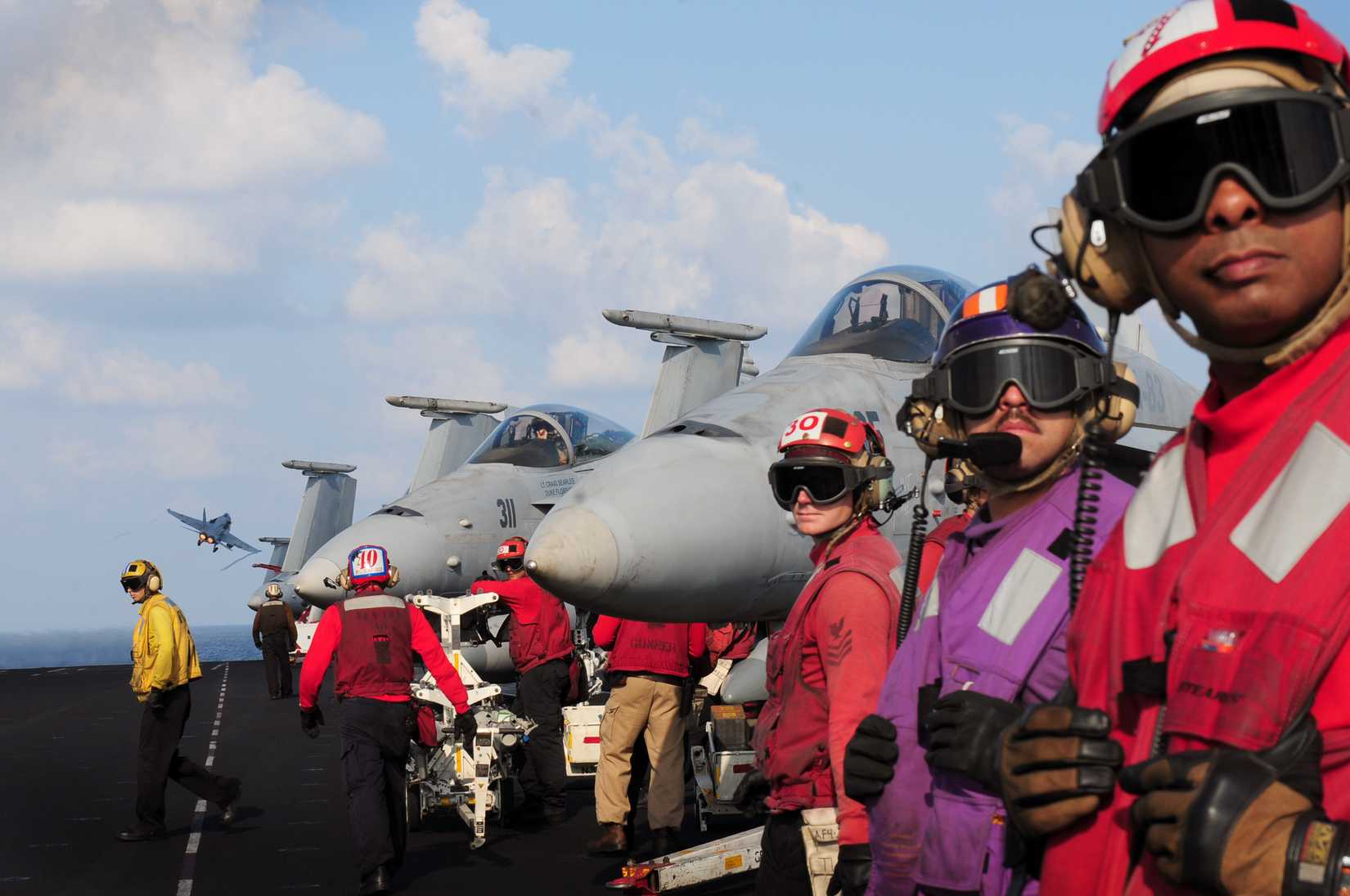 5 Features That Make The F-18 Such A Formidable Fighter Jet