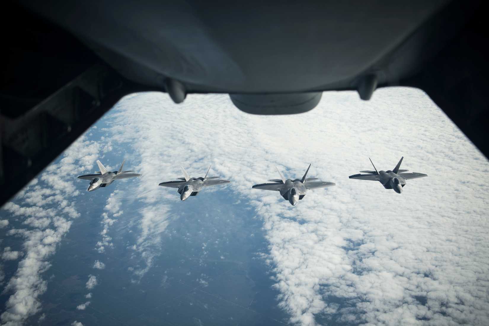 Was The US Decision To End F-22 Raptor Production A Mistake?