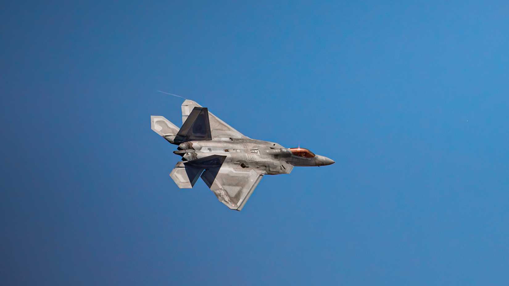 How The F-22 Raptor Achieves Its Remarkable Mach 2 Top Speed