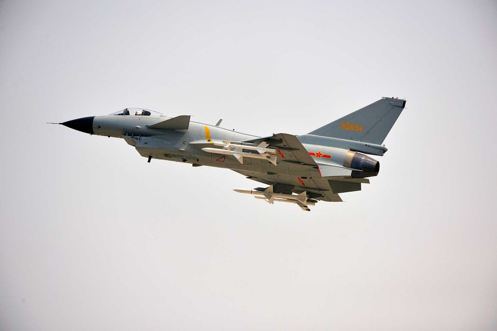 China's PLAAF Will Shorten The Time It Takes To Become A Fighter Pilot