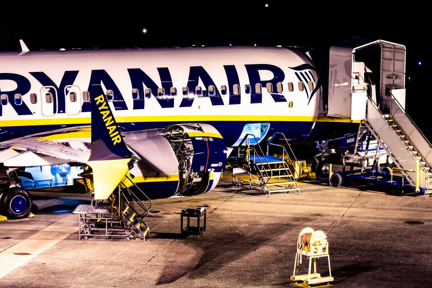 How Do Boeing 737 MAX And Airbus A320neo Engines Impact Airline Fuel ...