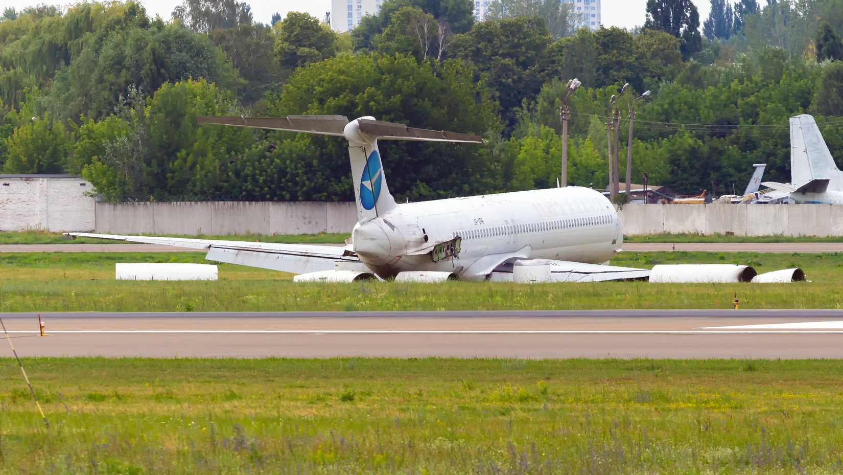 Explored: The Different Types Of Emergency Landings