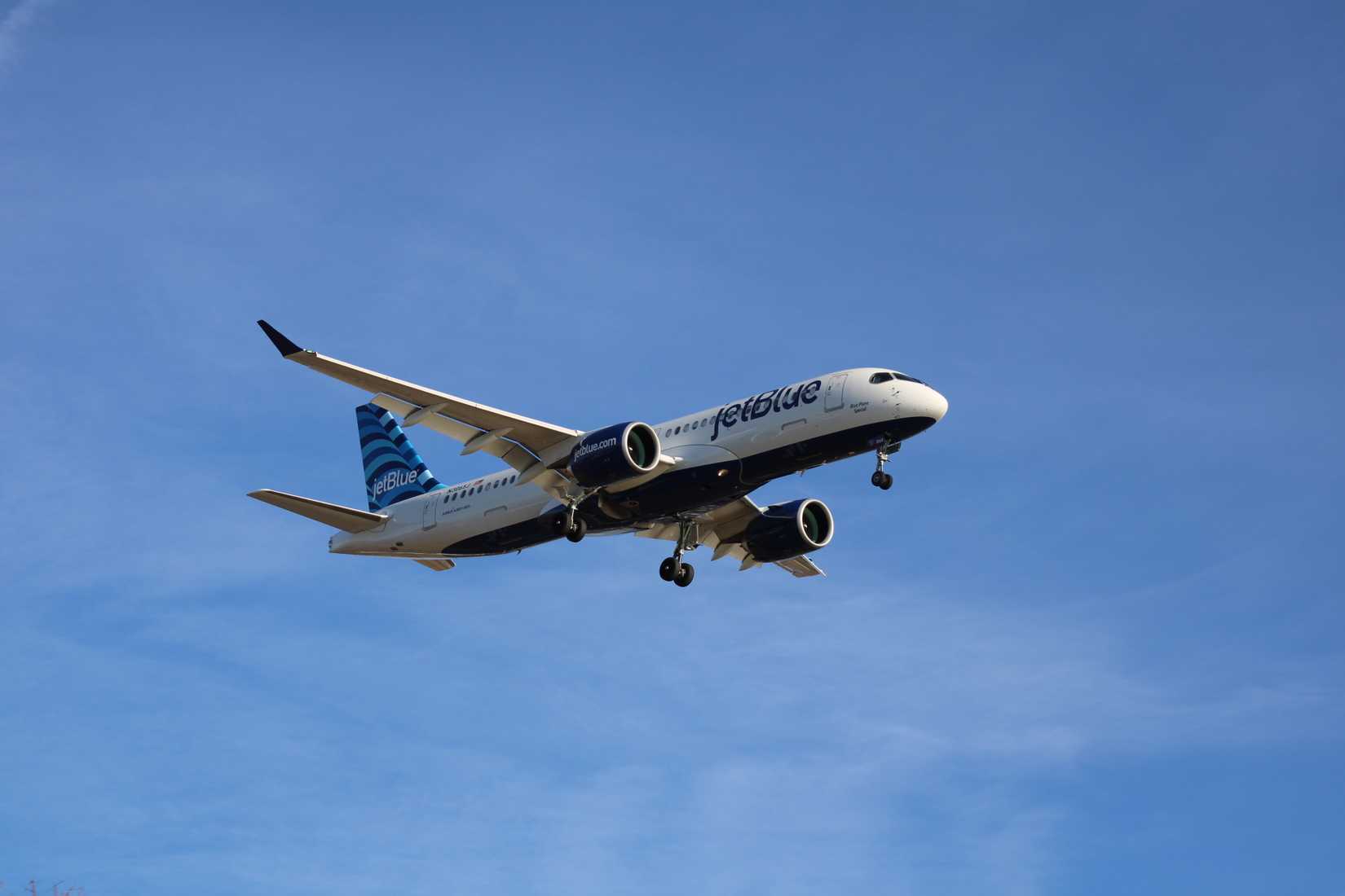 The Differences Between Low-Cost & Ultra-Low-Cost Carriers