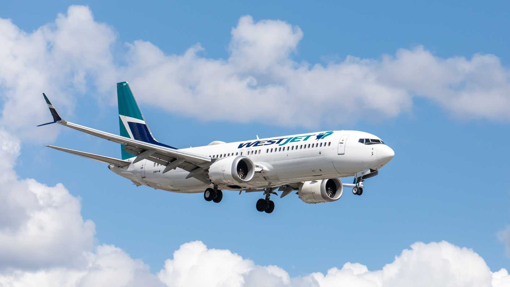 WestJet Inaugurates 7h 20m Transatlantic Boeing 737 MAX 8 Flight