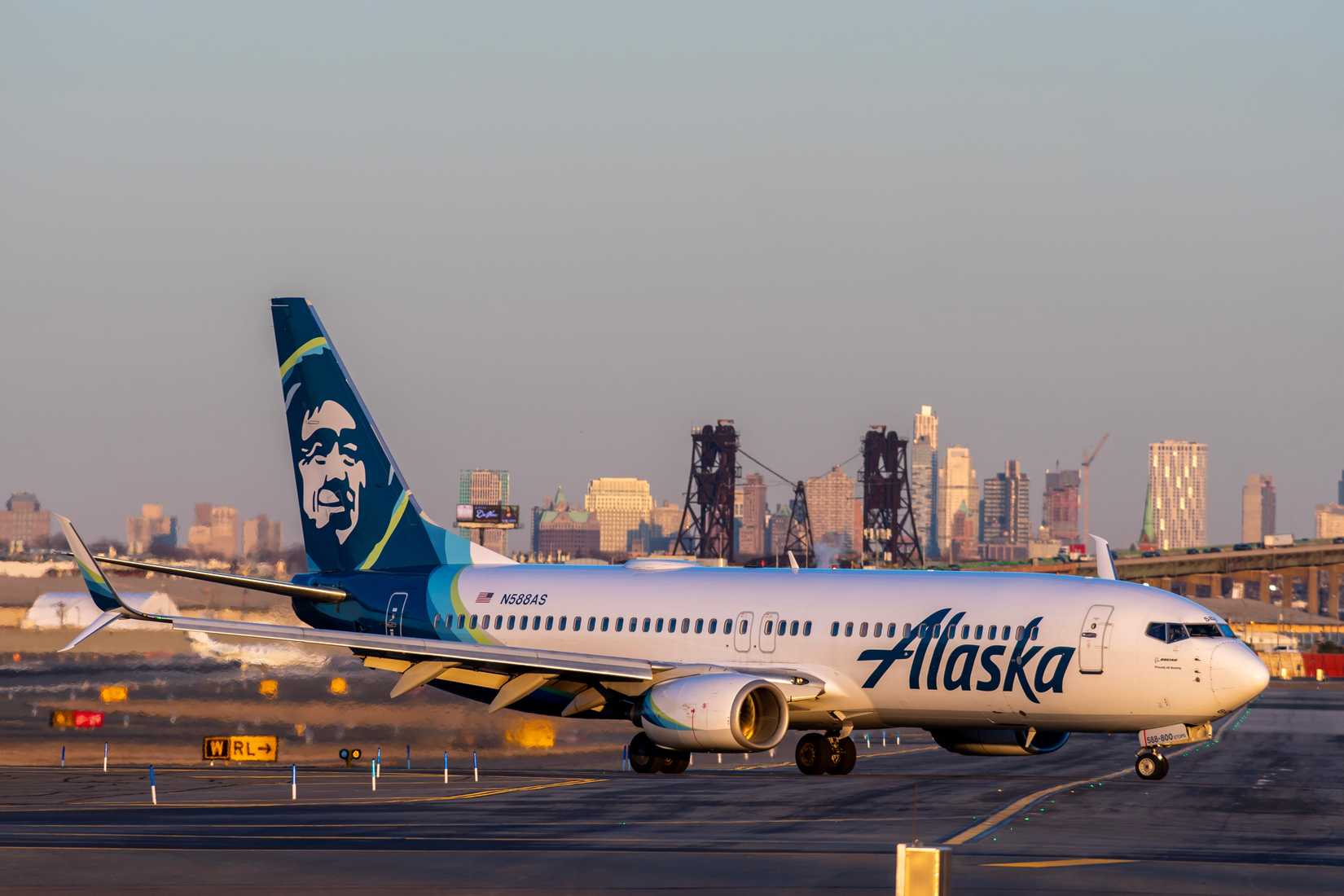 Which US Airlines Are Currently Hiring?