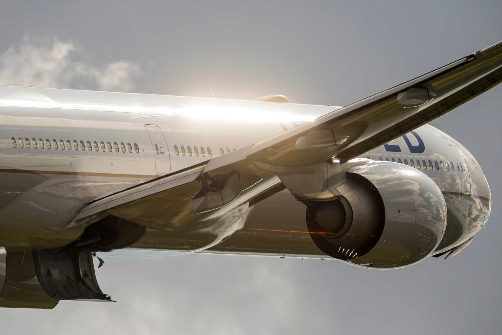 Which US Airlines Are Currently Hiring?