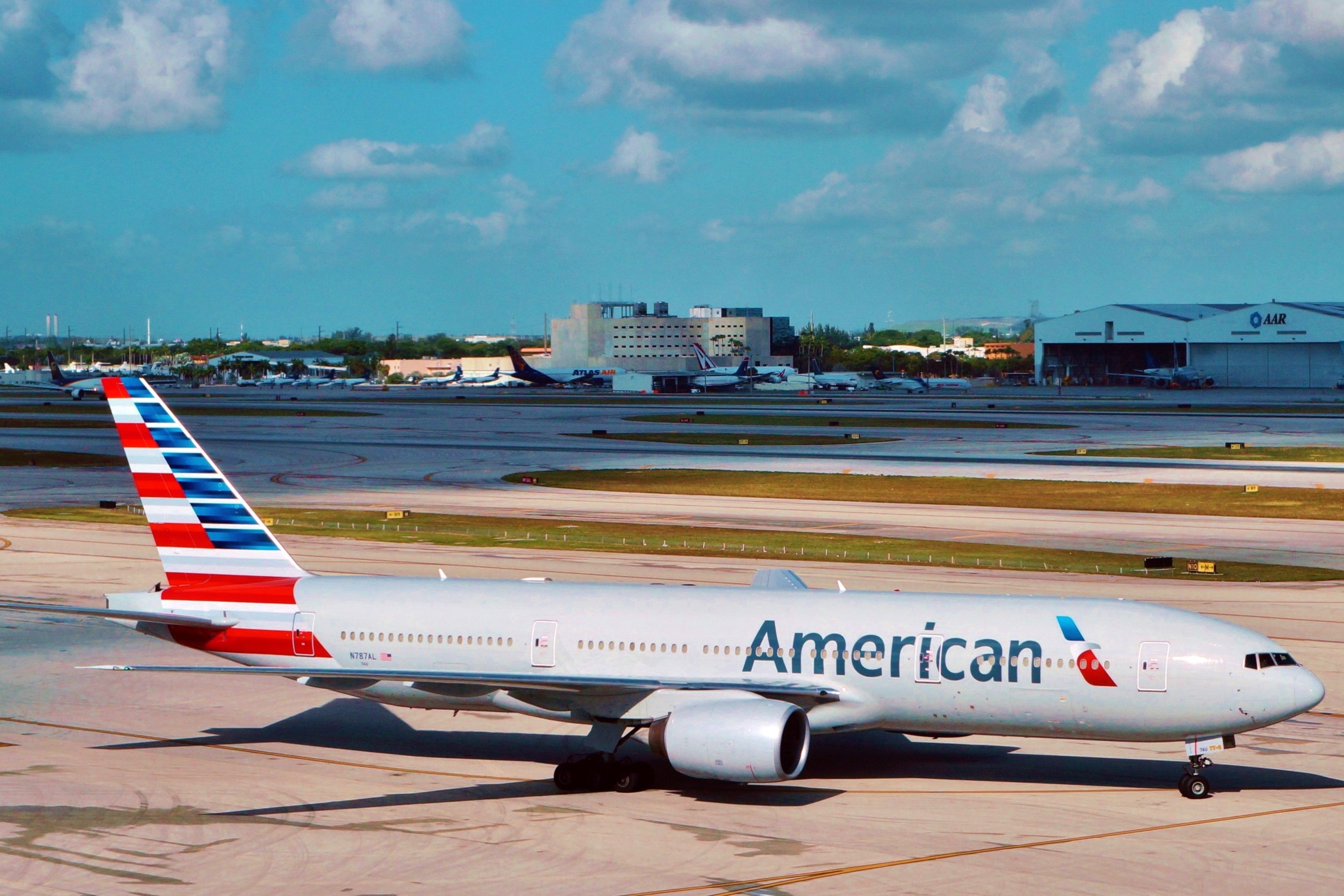 American Airlines' Inflight WiFi: 5 Things To Know Before Connecting