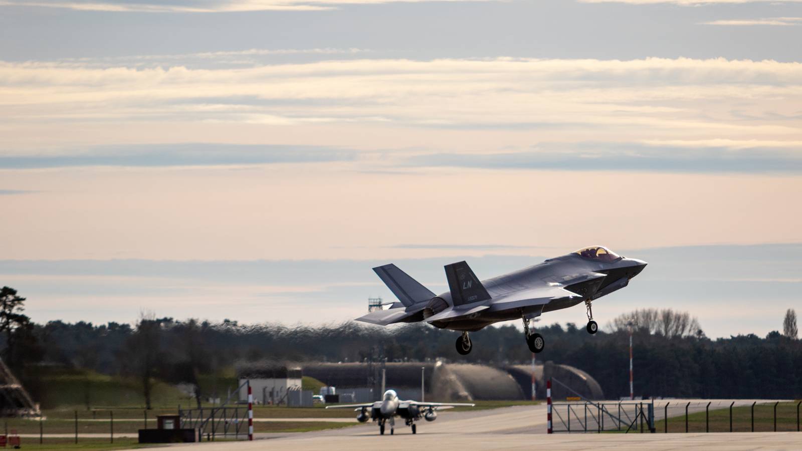 USAF: Unidentified Drones Spotted Over UK RAF Bases