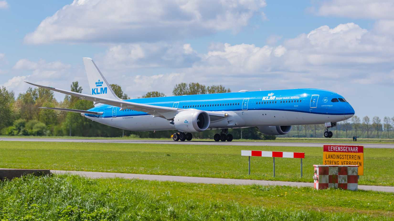 Recent Stowaway Incidents Are Highlighting Aviation's 'Security Weaknesses'