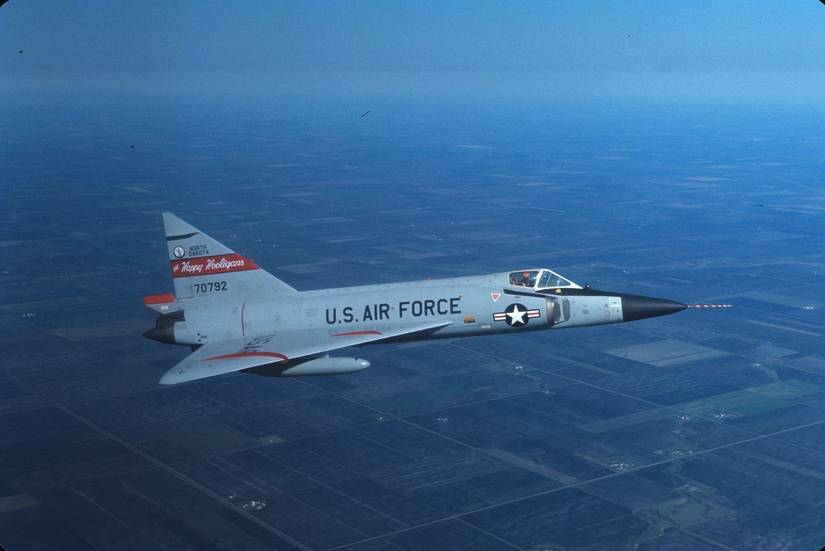 Convair F-102 Delta Dagger: What Went Wrong With The World's 1st ...