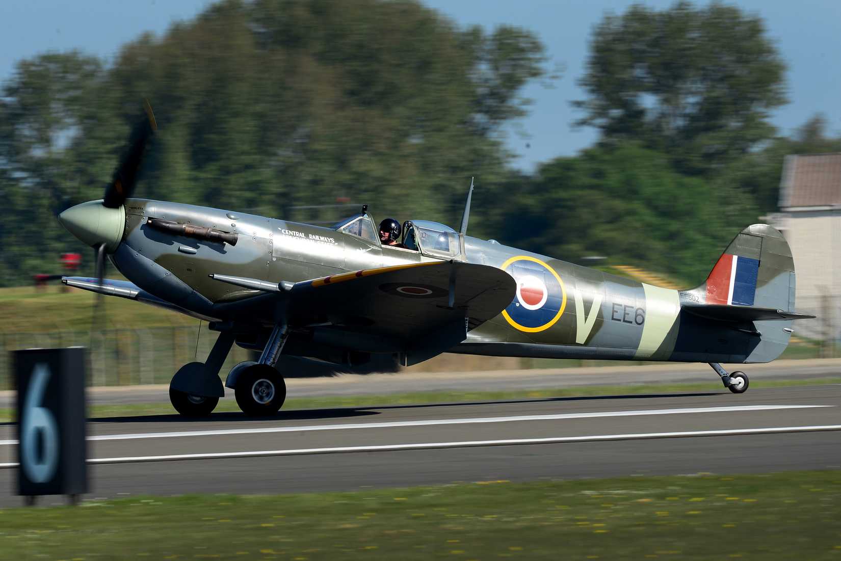 Top 5 Iconic British Aerospace Military Aircraft