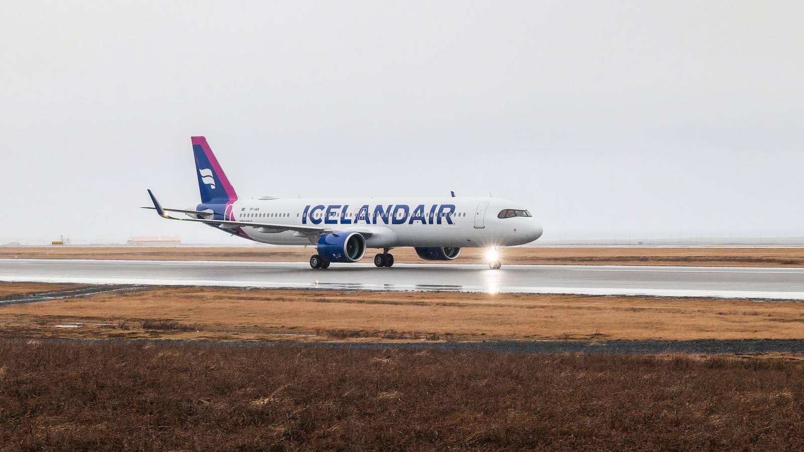 Icelandair Receives 1st Airbus A321LR & Confirms Boeing 757 Retirement For 2027