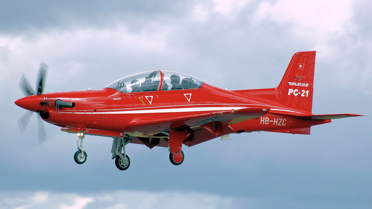 Pilatus PC-21: What To Know About The Royal Canadian Air Force's Next ...
