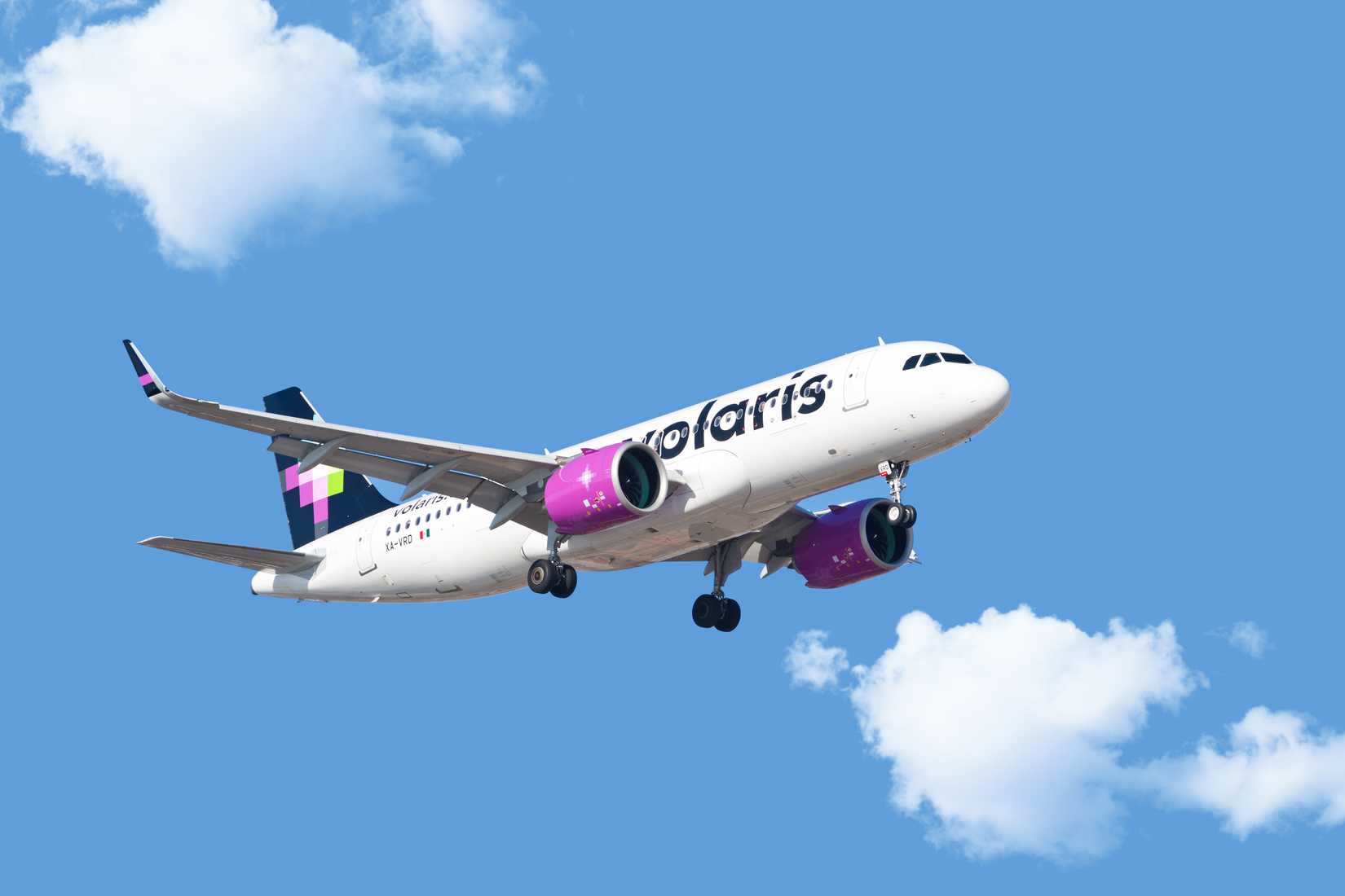 How Do Volaris' Annual Pass & v.pass Subscriptions Differ?