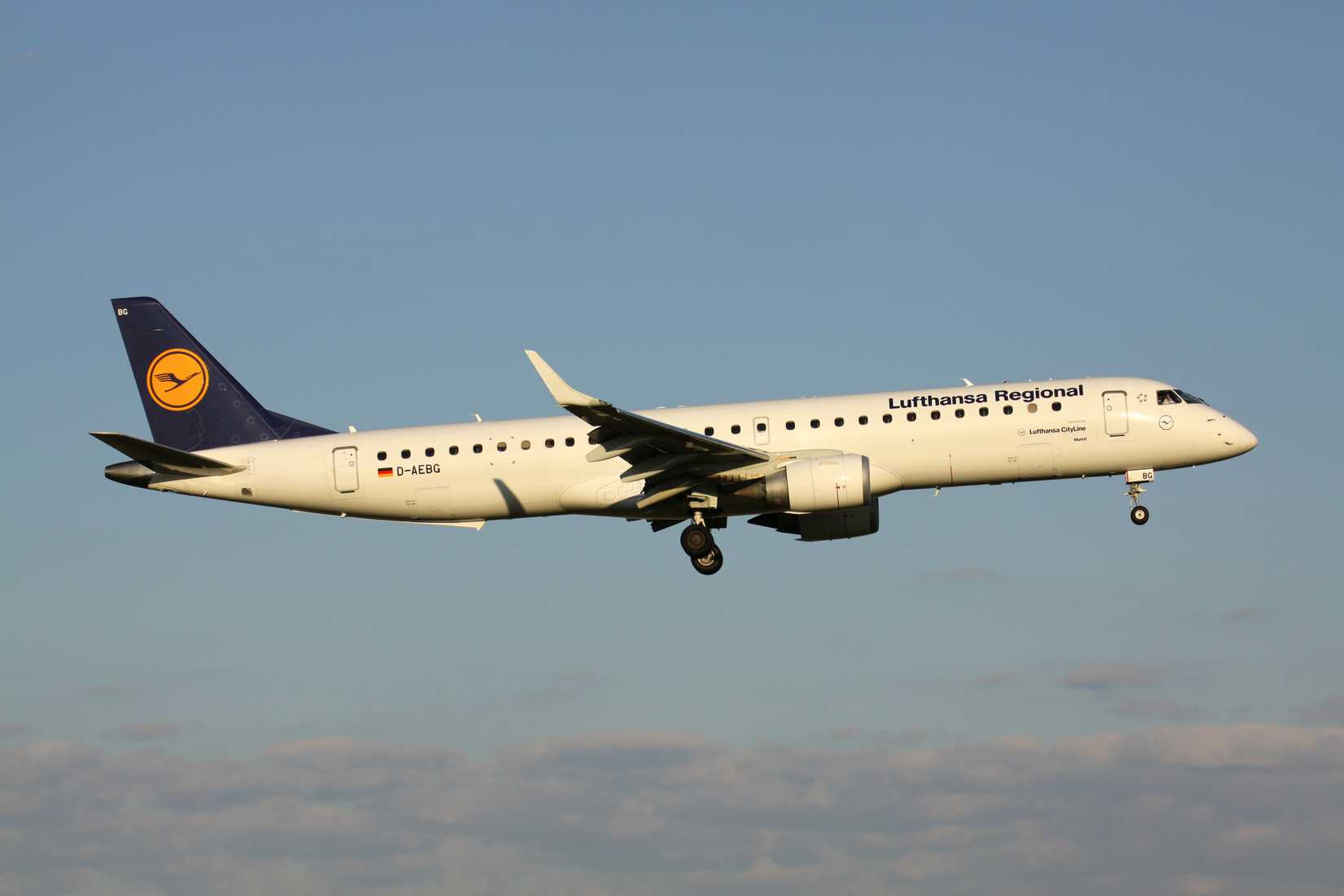 Embraer E-Jet - Embraer E195 | Simple Flying