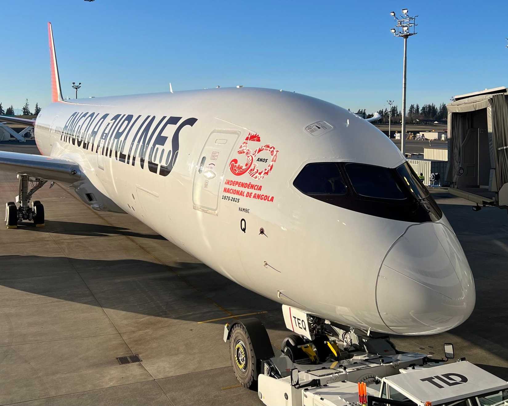 TAAG Angola Airlines Gets Its 1st Boeing 787 Dreamliner