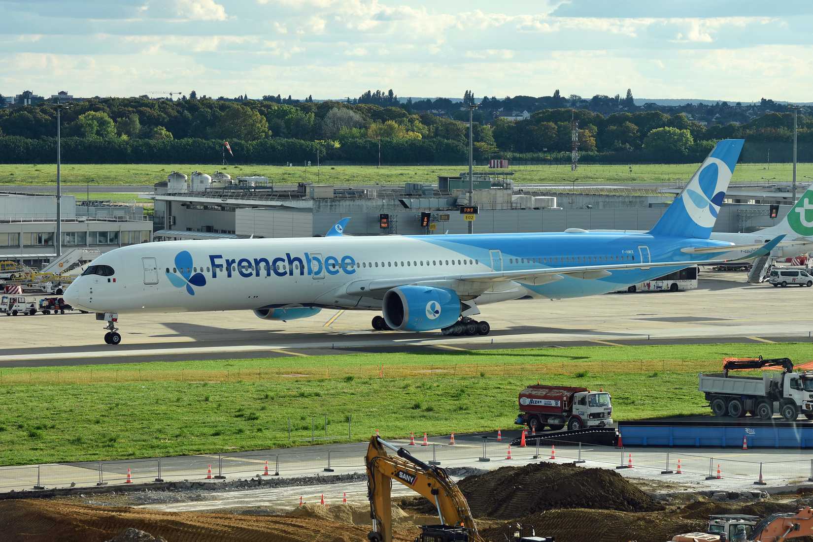 How Narrow Are The Seats Inside French bee's Ultra-High-Density Airbus ...