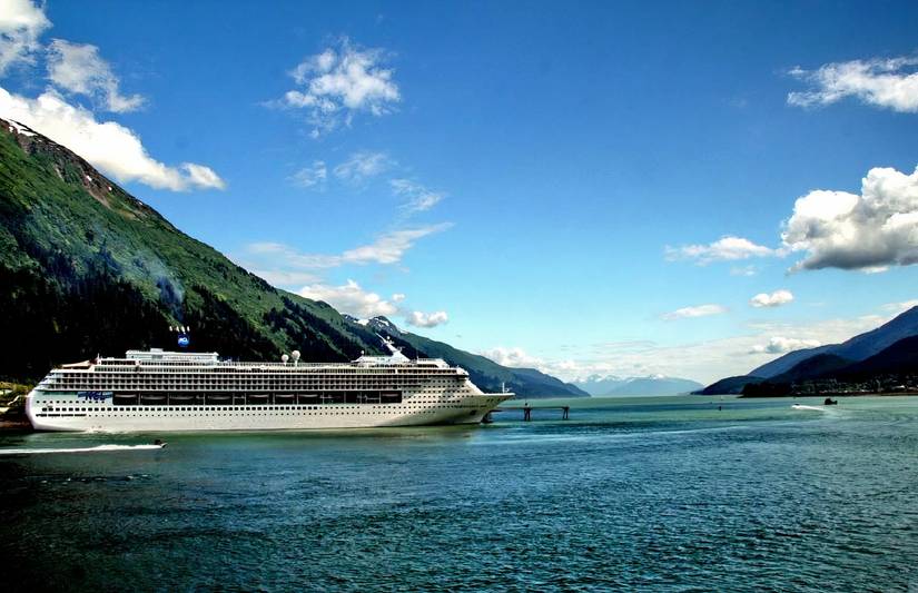 Why Do Airlines Have Partnerships With Cruise Lines?