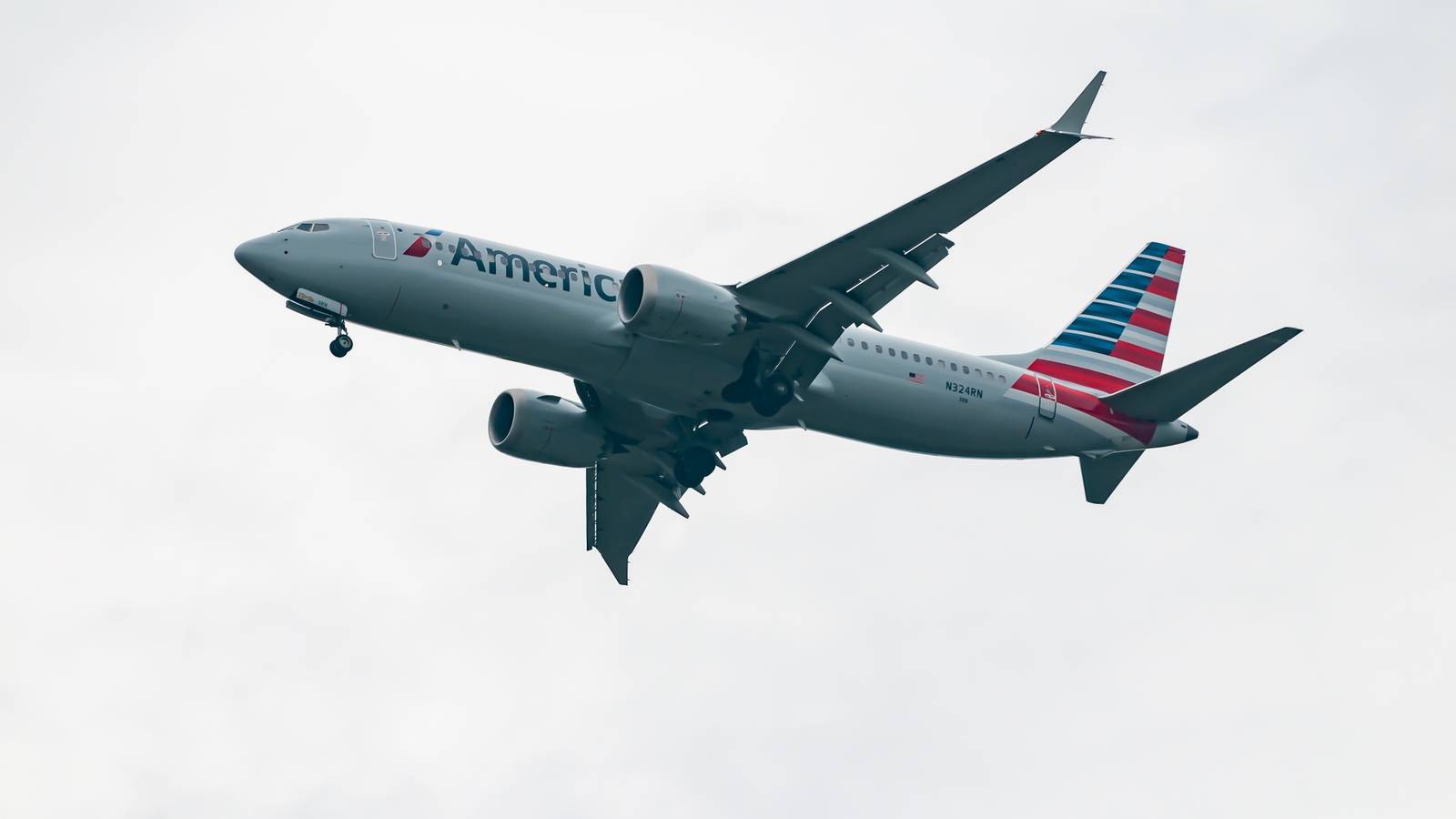 American Airlines To Board Flights 5 Minutes Earlier To Speed Up Process