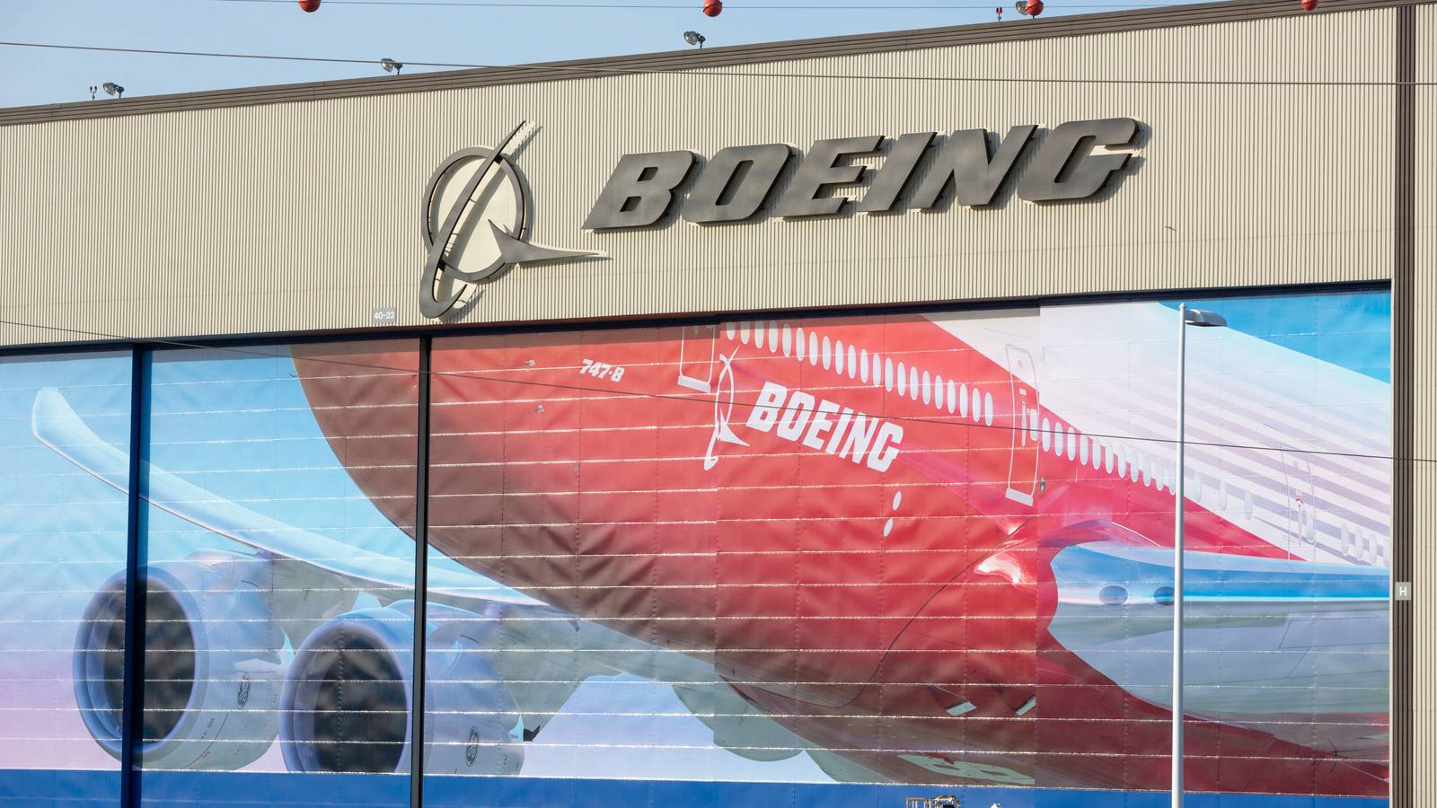 Boeing Delivered Only 348 Commercial Planes During Challenging 2024