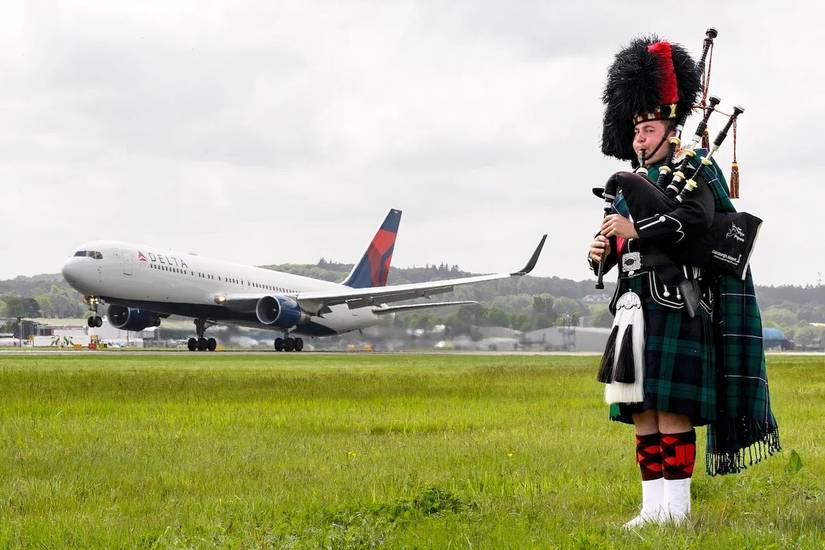 The 10 Airlines Operating The Longest Routes At Edinburgh Airport