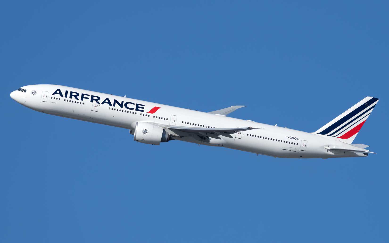 The 8 Airlines Operating The Longest Flights To Tokyo: What To Expect ...