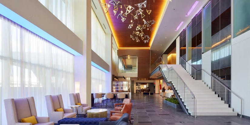 10 US Airports With Hotels Attached To Terminals