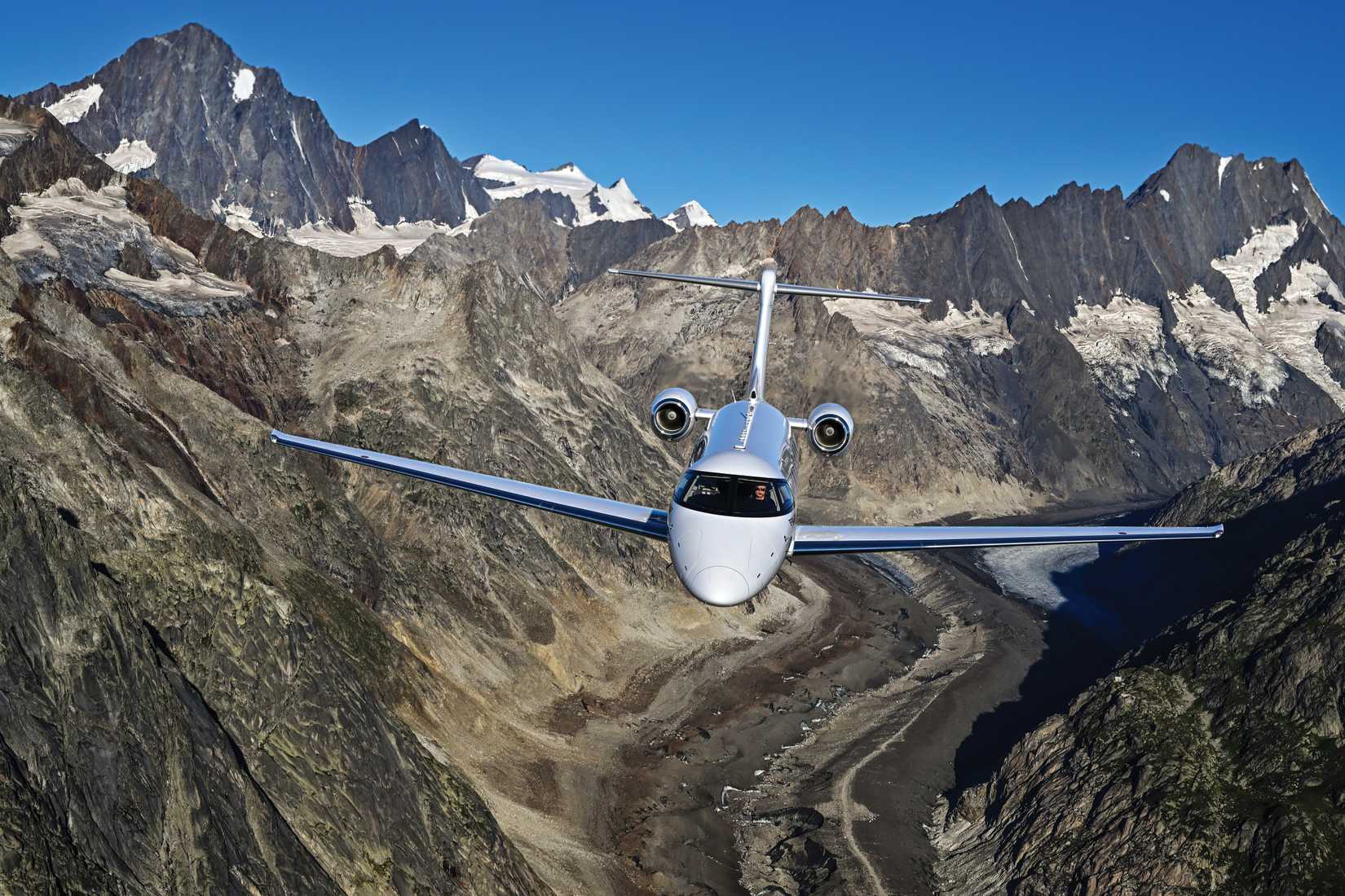 8 Fast Facts About The Popular Pilatus PC-24