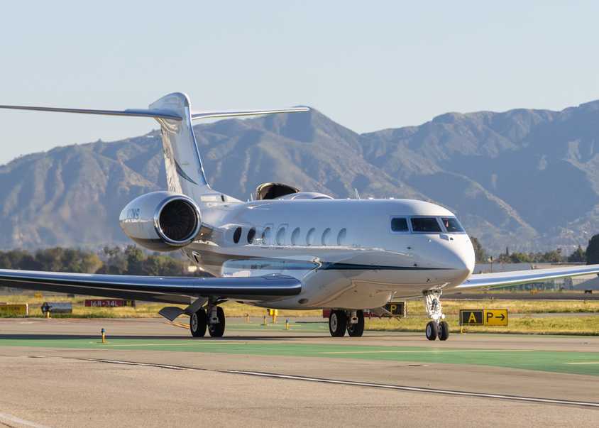 What Are The Types Of Services Offered by NetJets?