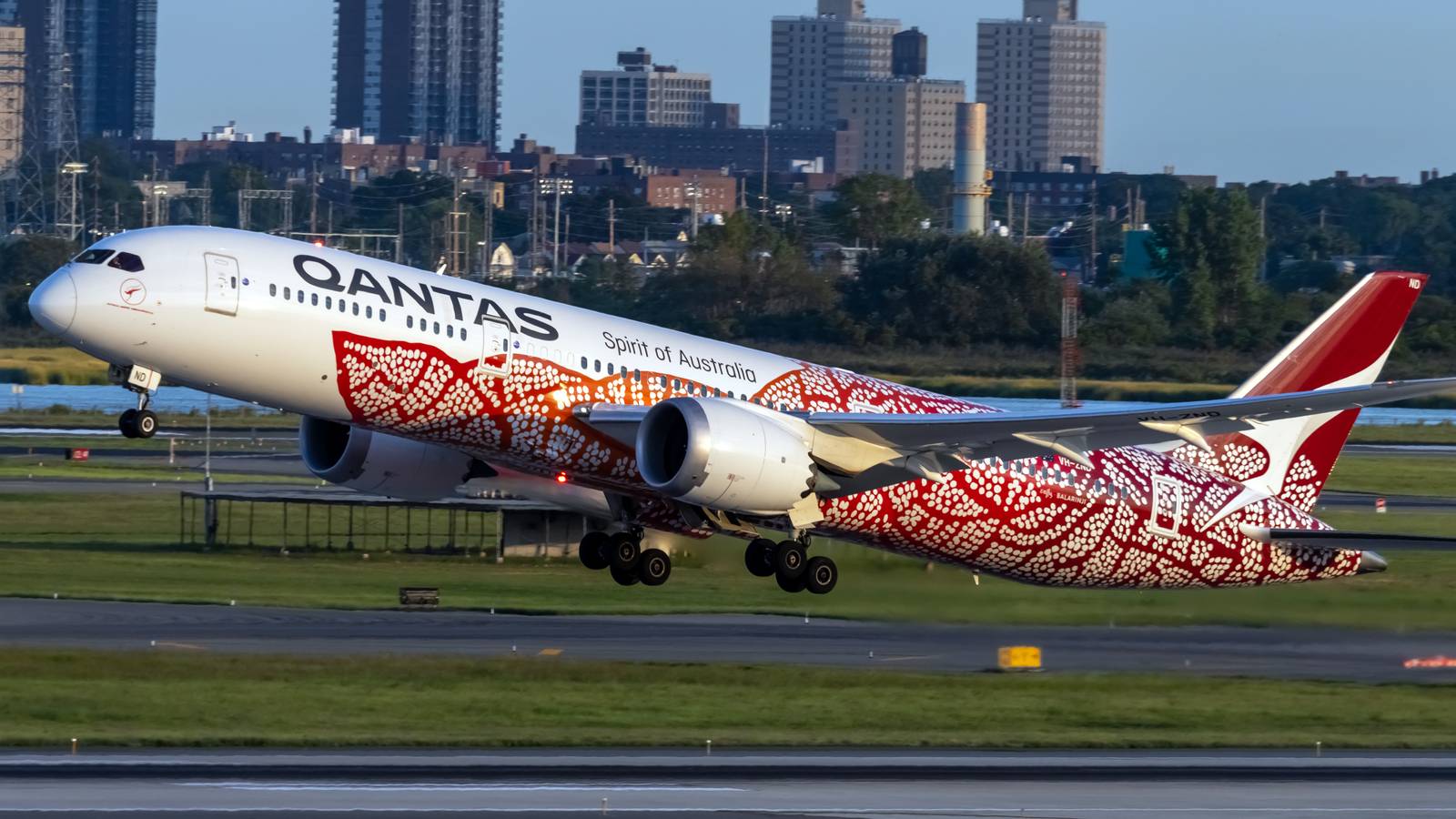 Qantas Just Announced A Huge Sale On Flights To London, Los Angeles ...
